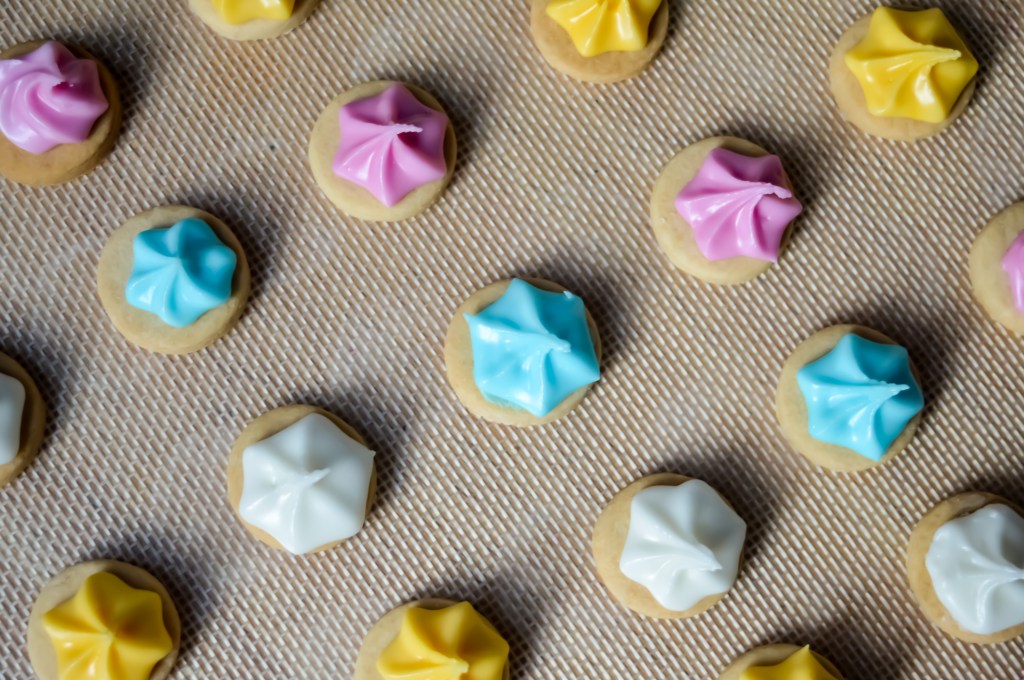 Gluten Free Iced Gems – Titchy Ton Bakes
